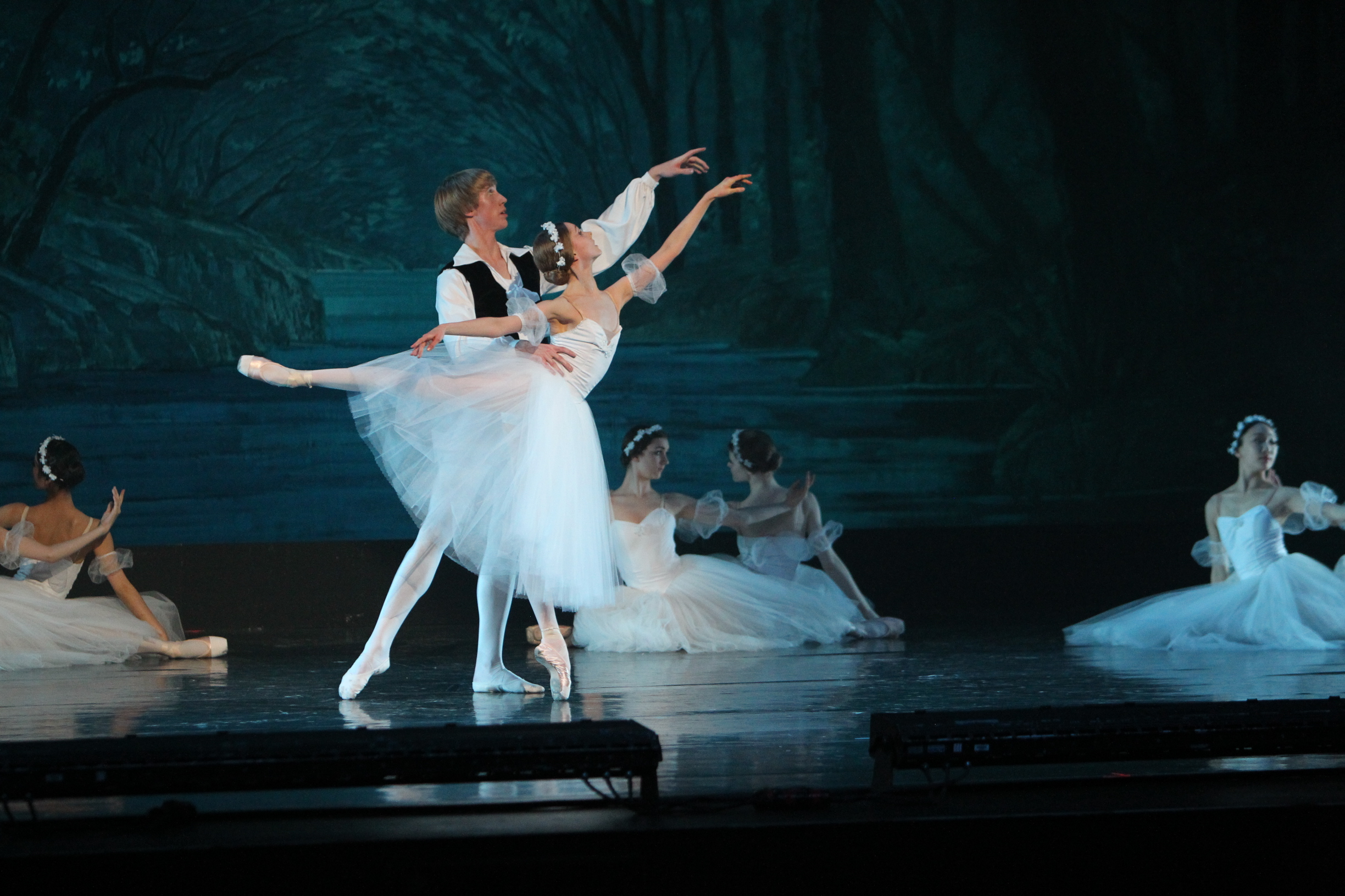 Goh Ballet Youth Company Performances & Tours - Goh Ballet